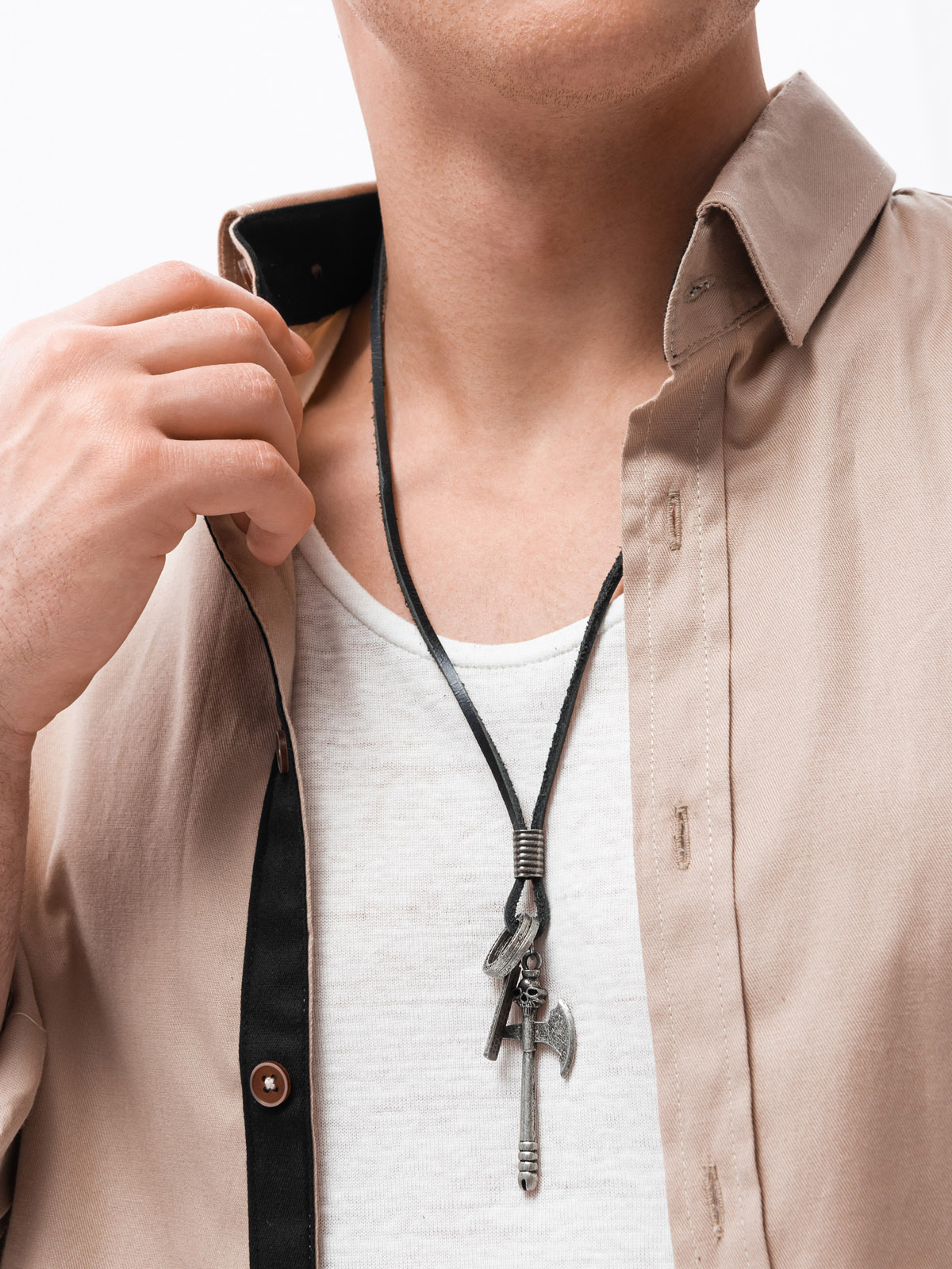 Men's necklace on the leather strap A352 | MODONE wholesale - Clothing ...