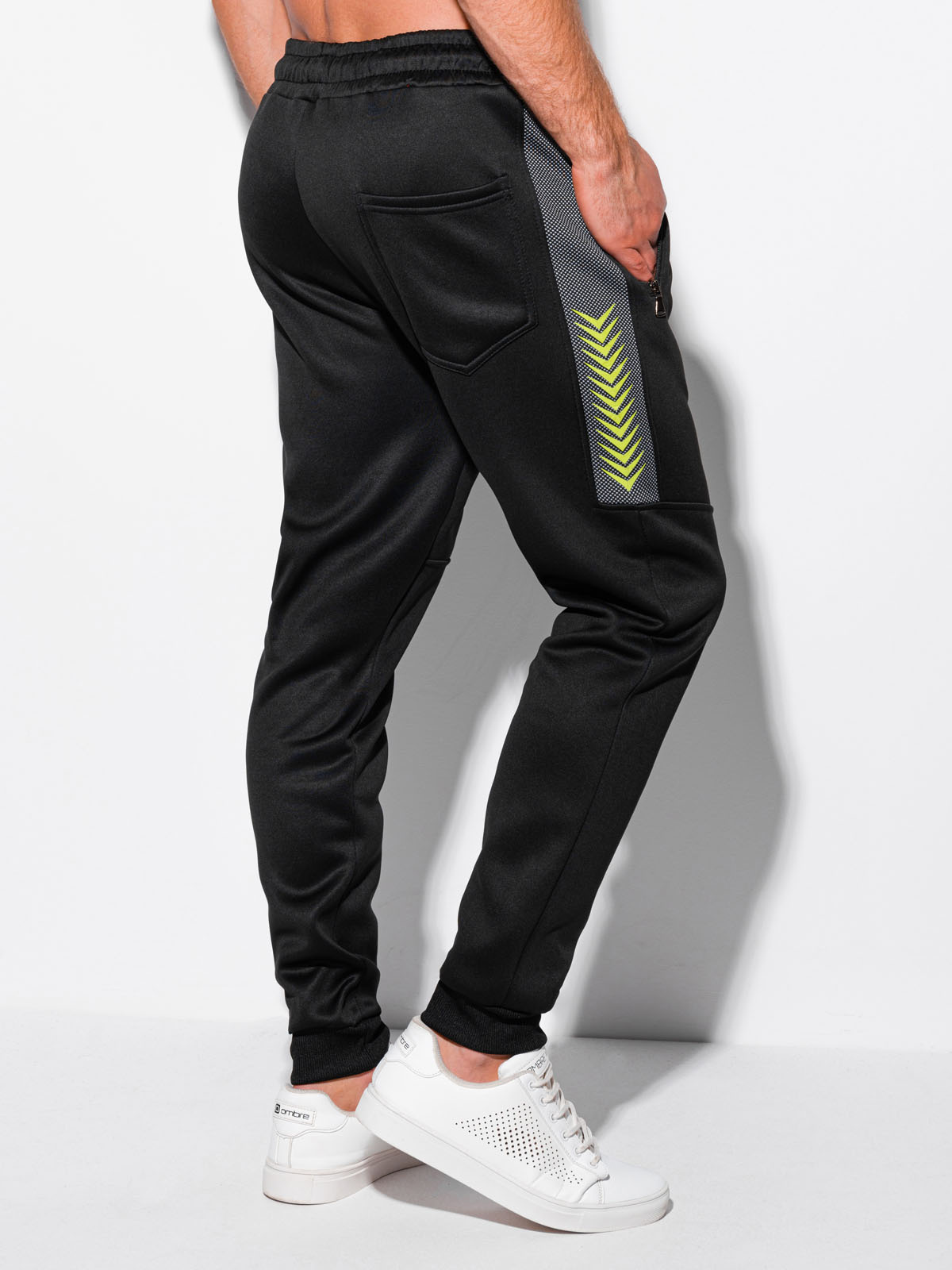 Men's sweatpants P1162 - black | MODONE wholesale - Clothing For Men
